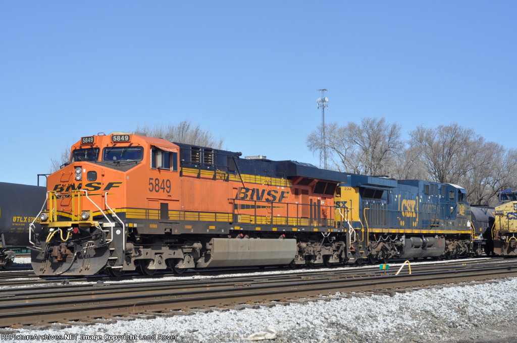 BNSF 5849 At New River Yard